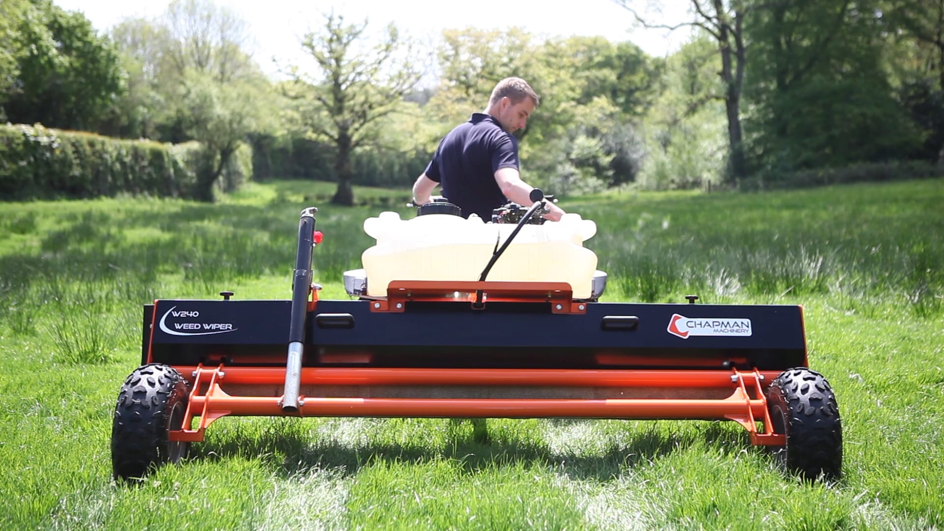 Weed Wiper W240 - Chapman Machinery USA